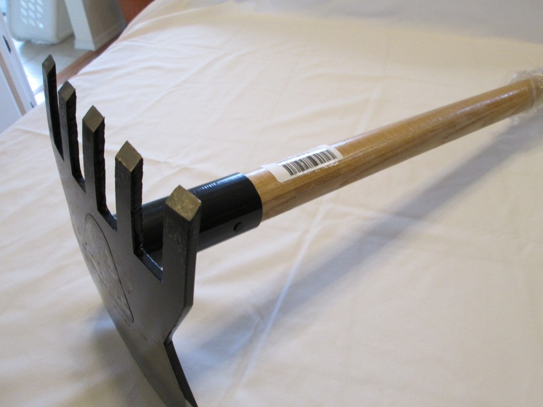 70HR – 7″ Hoe/Rake | Rogue Hoe Distributing, LLC